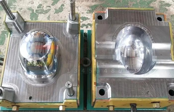 Bulletproof helmet mold